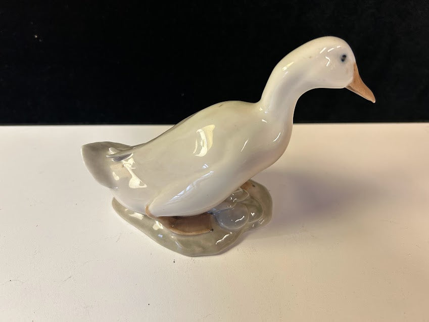 Royal Copenhagen Goose – Cherished Possessions